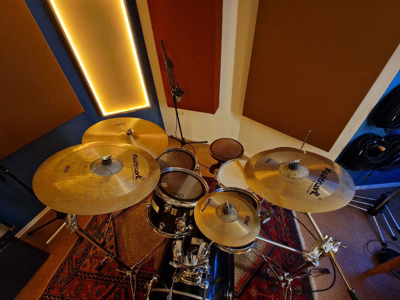 One Mic Drum Recording - 3 Techniques For A Simple, Solid Drum Sound